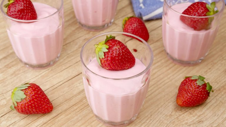 Receita de Danoninho Caseiro - Receitou